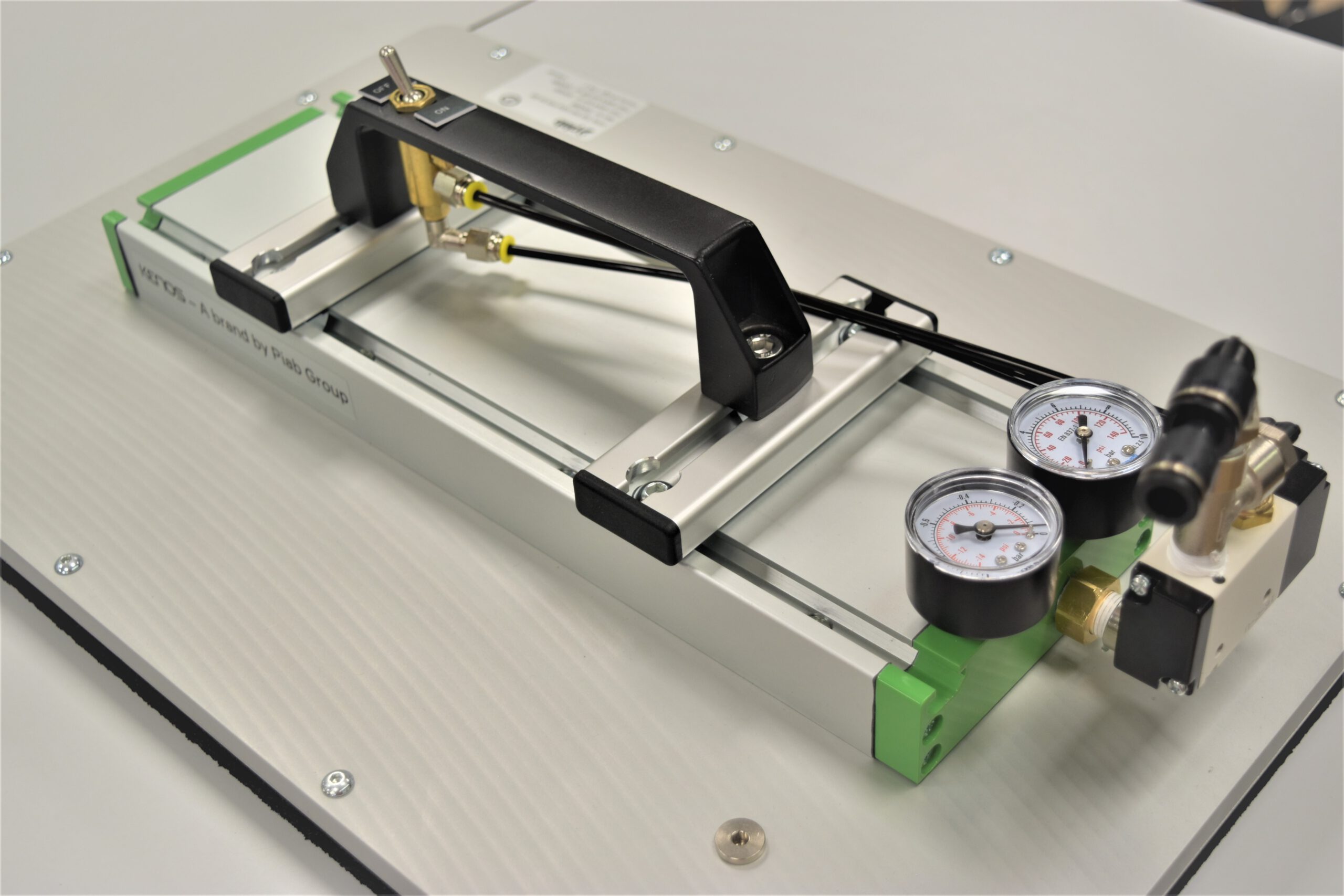 Design, manufacture and assembly of a vacuum device for lifting various ...